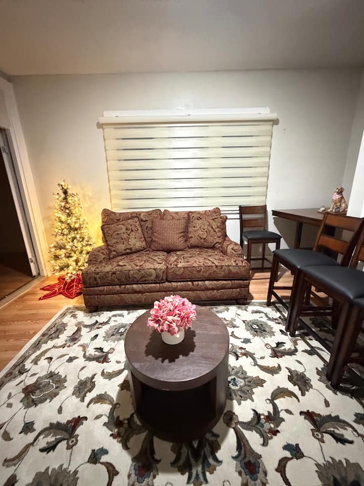 Ana’s Den - Grand Rapids, MI