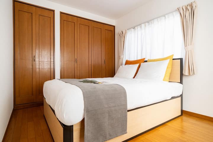 最寄り駅から徒歩7分/渋谷や横浜方面へのアクセスアクセス良好/二階建てで広々/vs田調 West - Yokohama