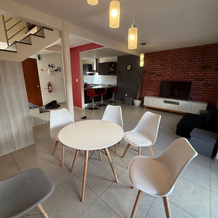 Hermosa Casa En El Refugio - Tv/wifi/factura - Santiago de Querétaro
