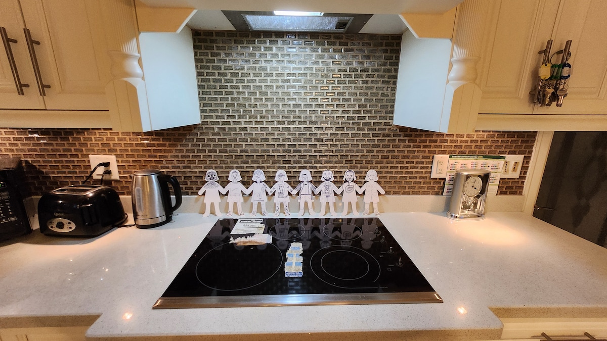 (6789) Unidad completa de 4 dormitorios/4 minutos de Metrotown/20 ...