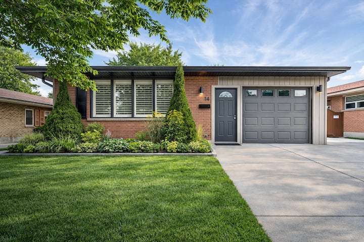 Cozy 5bd Bungalow|ping Pong|sleeps 10 |Fenced Yard - Londres