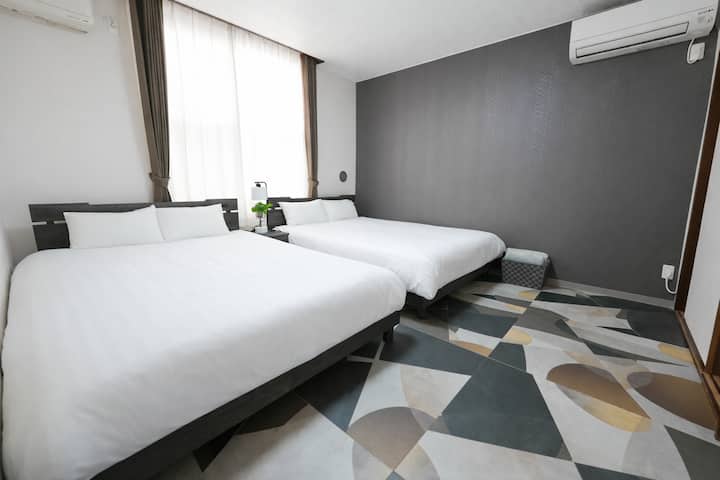 【新千歳空港から車で10分】駐車場無料｜最大７名｜静かな住宅地の一棟貸し - Chitose