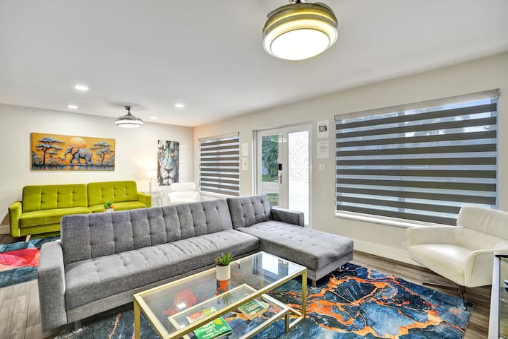 Tropical Beachside Bliss – Pool, Tiki Hut & Bar - Fort Lauderdale