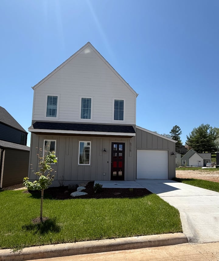 Coming Soon! Trailside Home Near James River - Springfield, MO