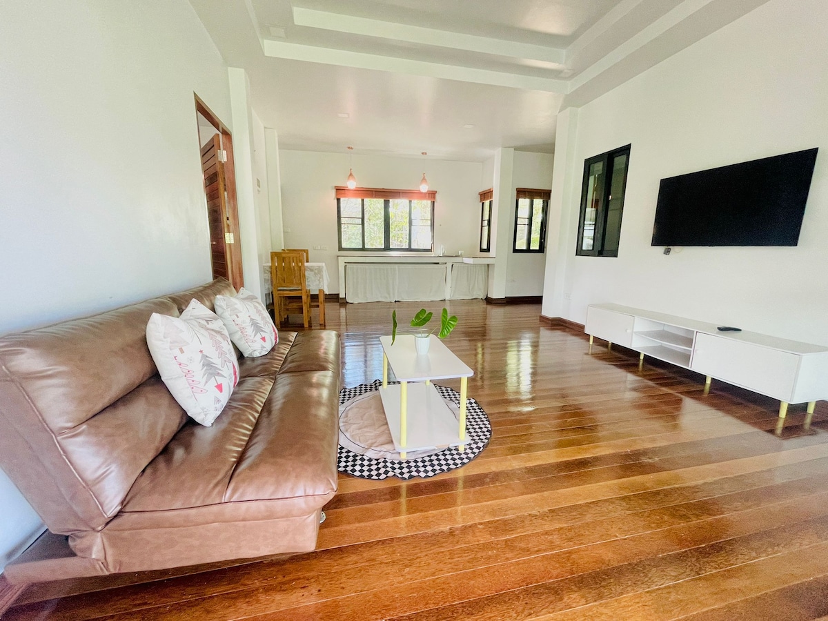 Grandfa House N.11 @ Sritanucenter - Maisons à louer à Ko Pha-ngan ...