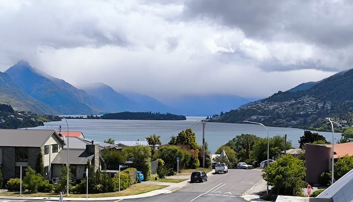 Prime Frankton Studio. Airport, Eats & Bus At Door - Queenstown, New Zealand