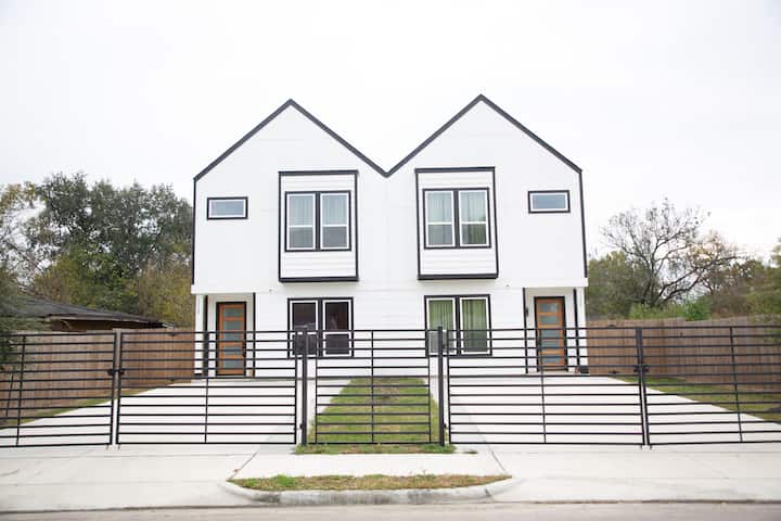 Onyx Abode–new Home - Near Nrg, Med Centre (77021) - Houston, TX