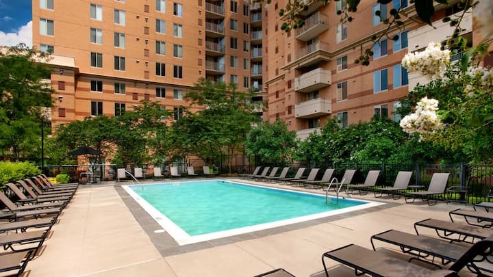 Luxury 1br In Prime Rosslyn, Steps From Metro. - Falls Church, VA