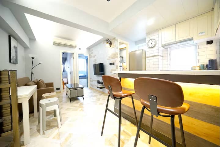 3 Mins To Wan Chai Mtr - 2 Brs - Sai Kung