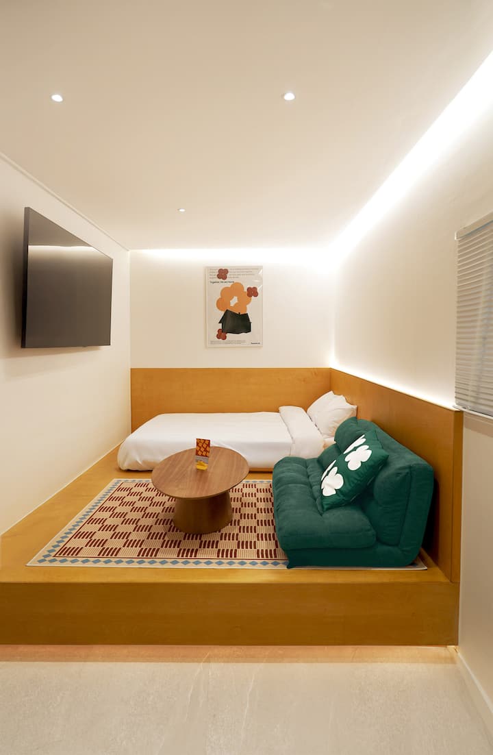 [오픈특가]3인실#동대구역숙소#대구공항#신세계백화점#신상가성비숙소#호텔식침구류#평상컨셉 - Daegu