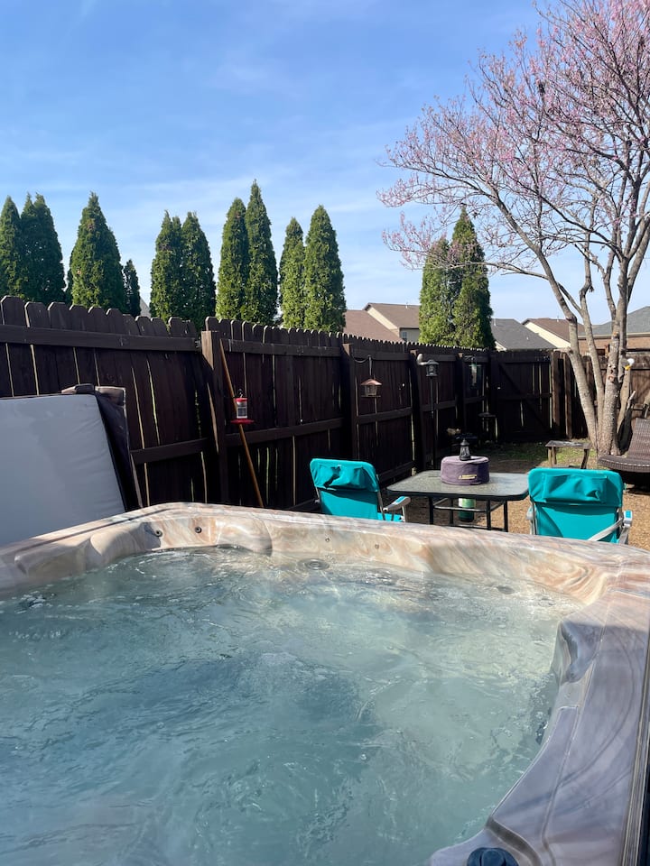 The Right Place To Chill - Gallatin, TN