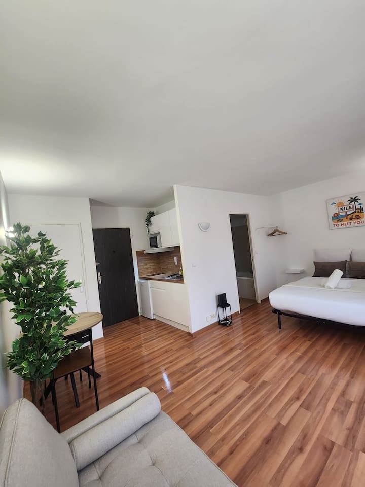 Charmant Studio Au Calme à 10 Min De La Plage - Cagnes-sur-Mer