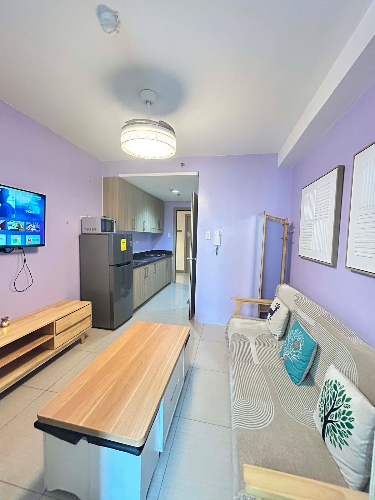 BTS Purple Pool-View Balcony Staycation MOA - Apartments for Rent in ...