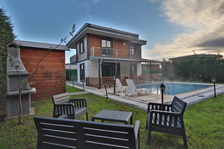 ÖZel Havuzlu, Bahçeli Modern Villa - Kocaeli