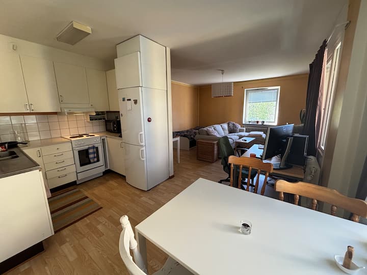 Budget Room Stay With Workspace Easy Access - Gothenburg