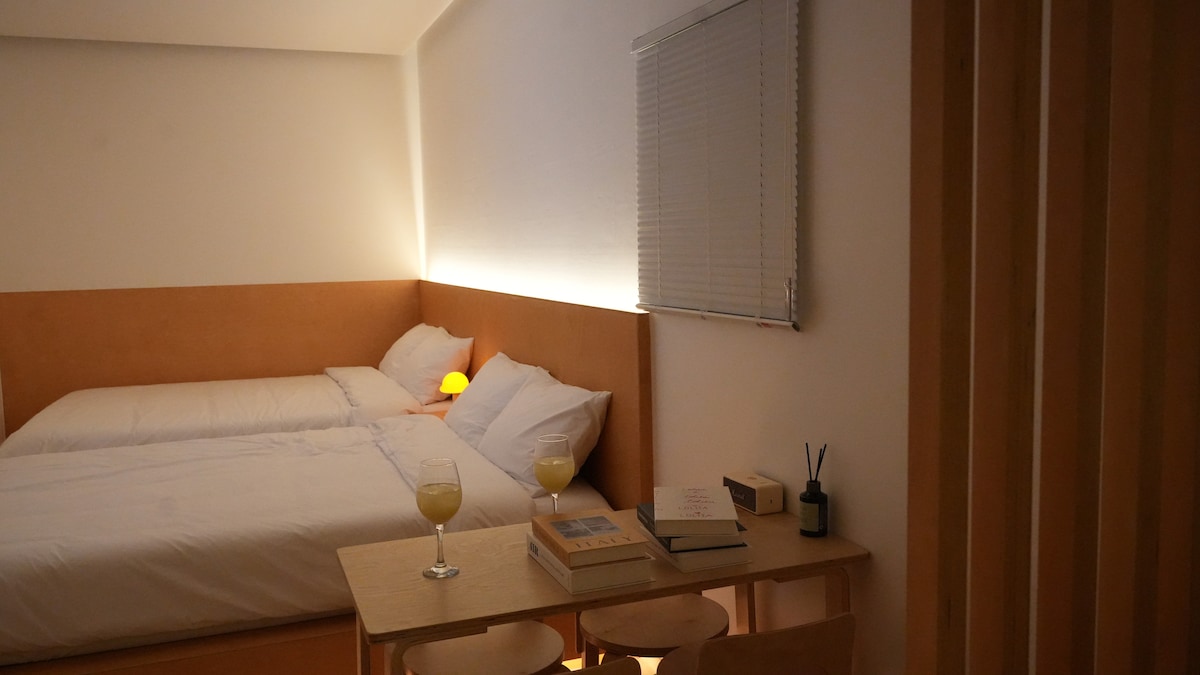[Open Special Price] 4-person room #Dongdaegu Station Accommodation # ...