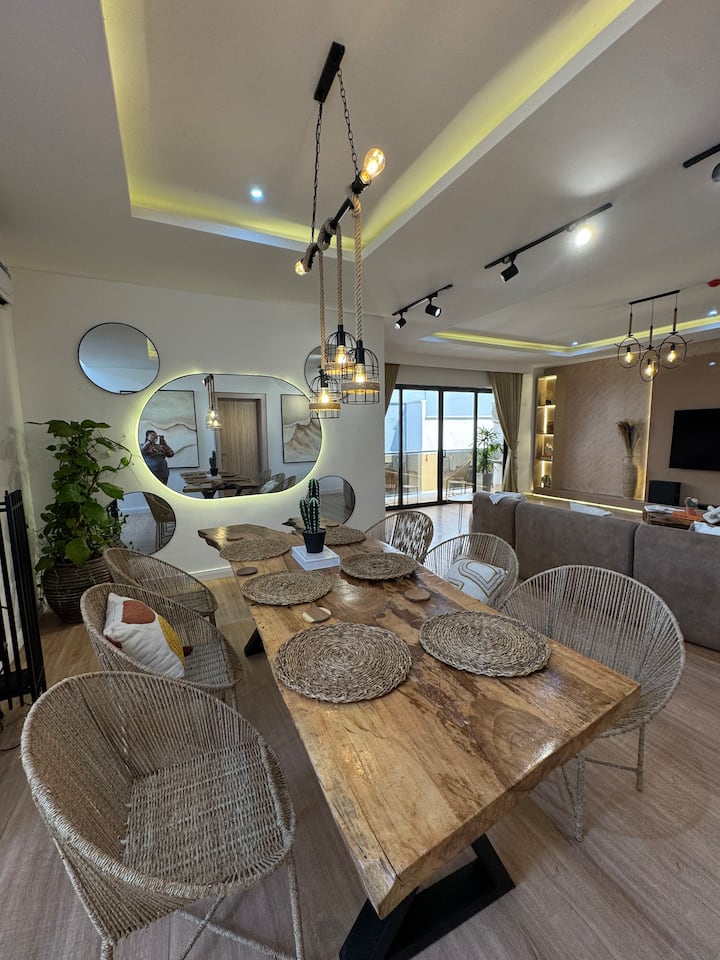 “Luxury 4br Lekki | Ac, Wi-fi, Gym & 2 Terraces” - Lagos