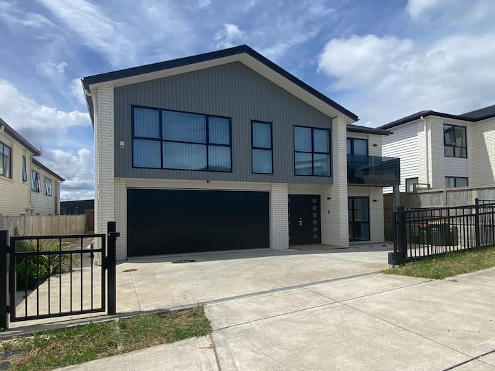 Koromeke Luxury 370sqm New Build– Ideal For Groups - Auckland