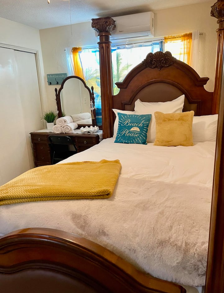 3 Bedroom Beach House! - Ormond Beach, FL