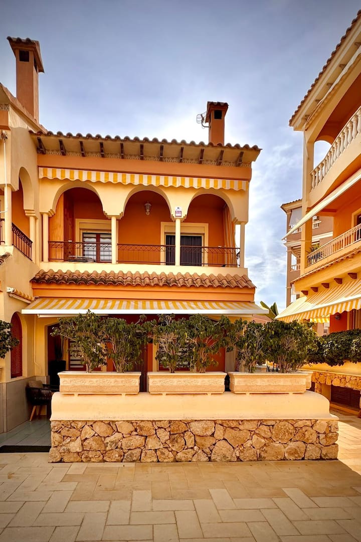 Casa Catalina Av.portugal 115. - Santa Pola