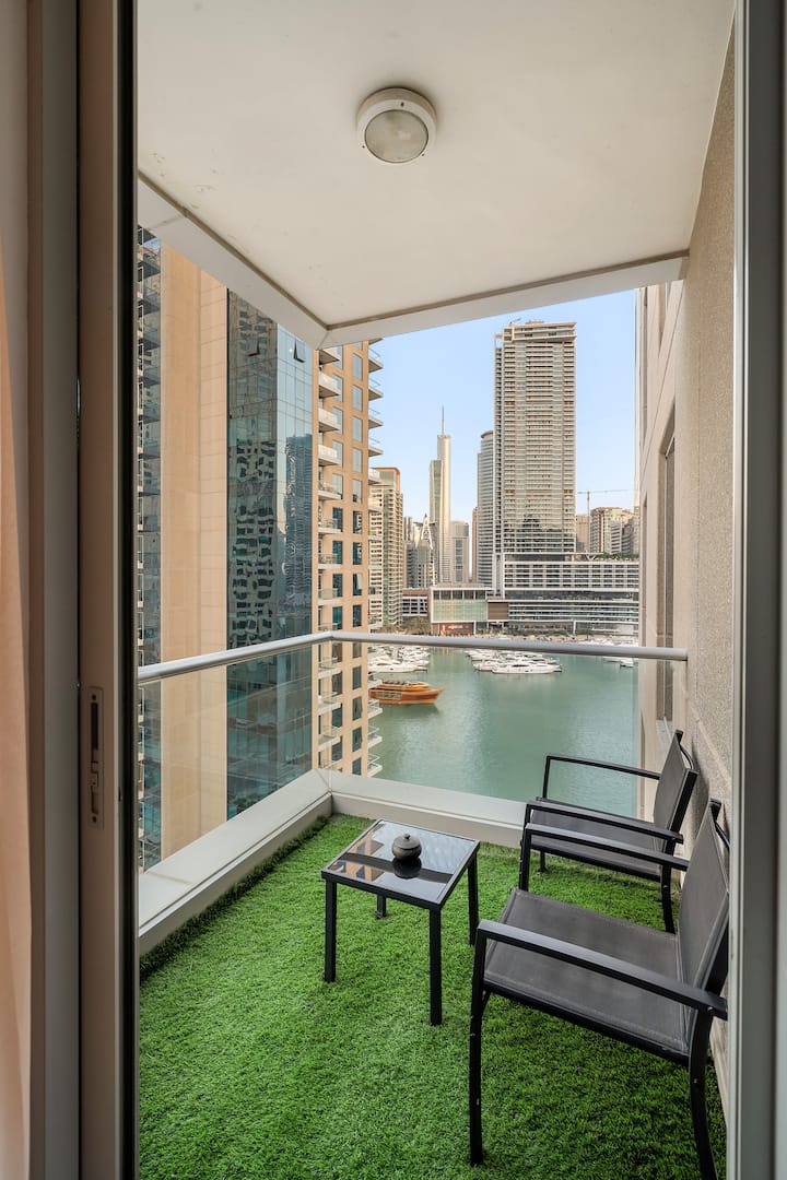 First Class | 1br | Luxury Marina View Escape - Dubai