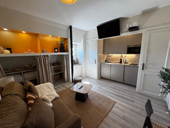 Studio Bohème Sous Les Toits Avec Vue Tour Eiffel - París