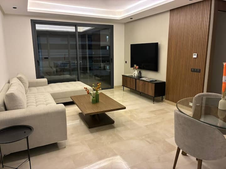 Lumineux 2 Chambres Cfc – Balcon & Parking - Casablanca, Maroc