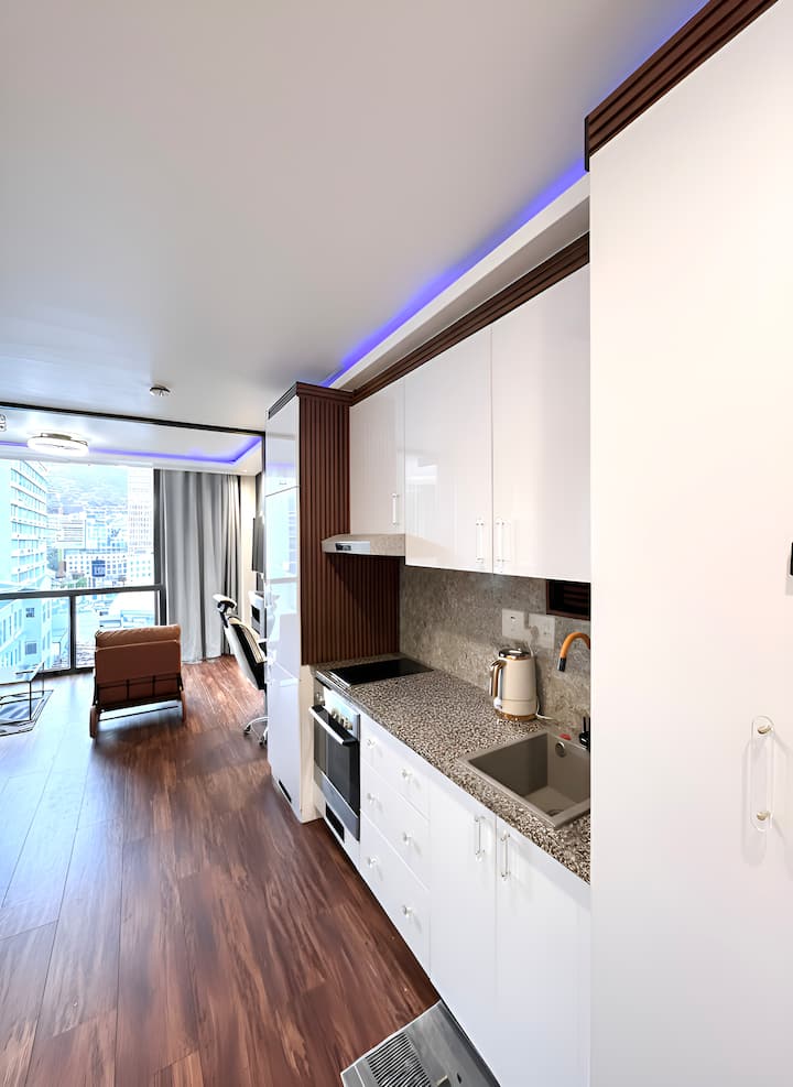 Chic 1br In Cbd | Rooftop Pool• Free Parking• Gym - Cape Town