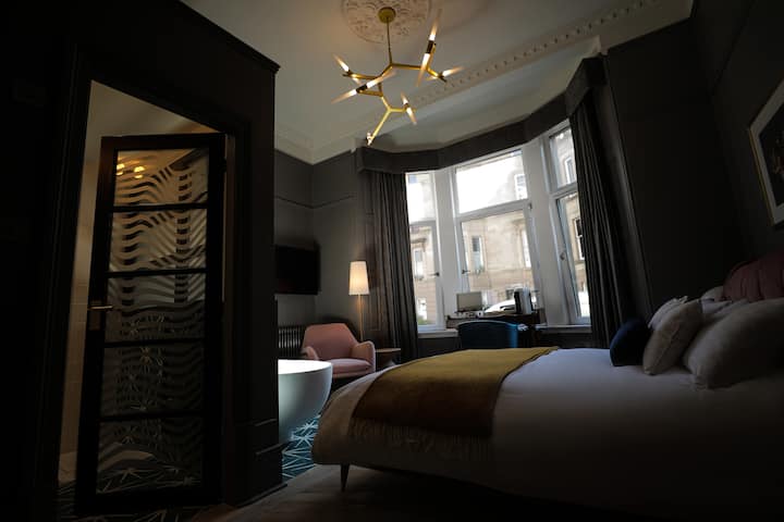 Private Use Boutique 50 - 10 Rooms - West End - Glasgow