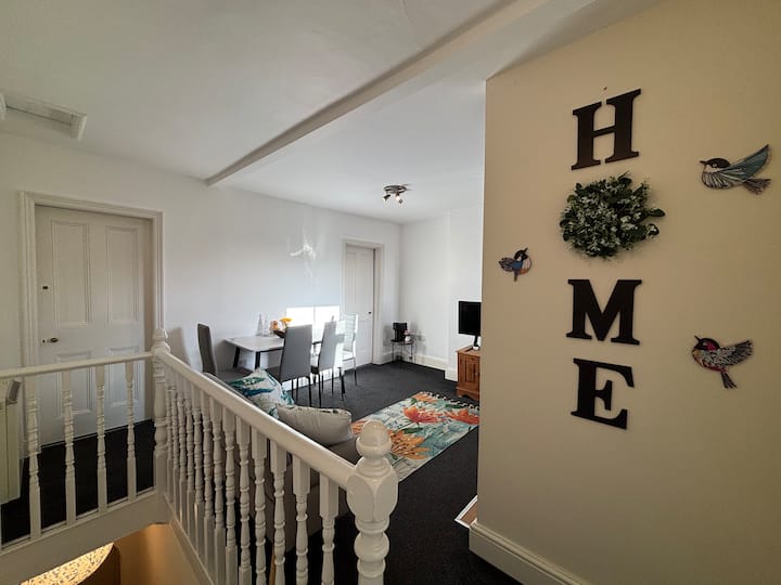 Leamington Spa Boutique Two Bedroom Flat - Royal Leamington Spa