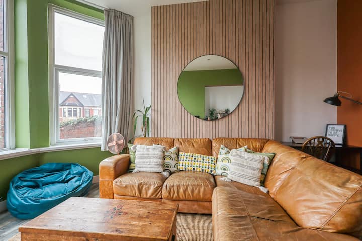 Leah Suite | Chique 2br • Sleeps 4 • Wifi - Barry