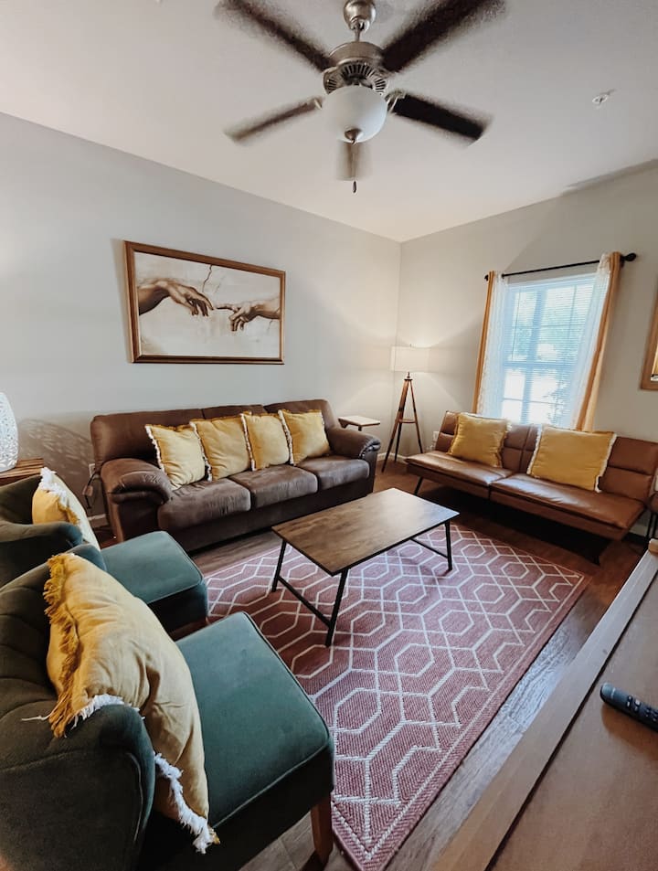 2br Near Vsu • Sleeps 7 • Chill Vibes - Valdosta, GA