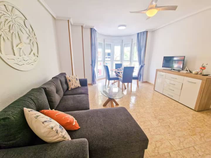 Gorgeous Apartment, Palm Avenue View, 300 M Beach - Torrevieja