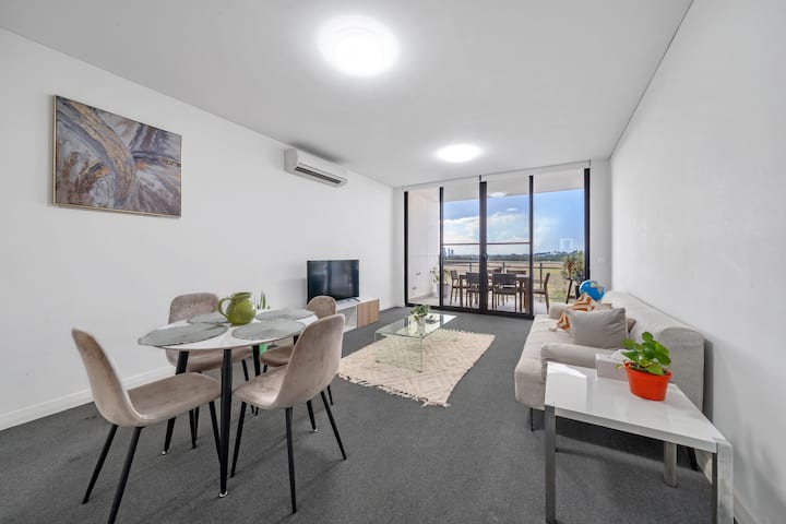 Olympic Park Nearby | Stylish Wentworth Point Apt - Ryde
