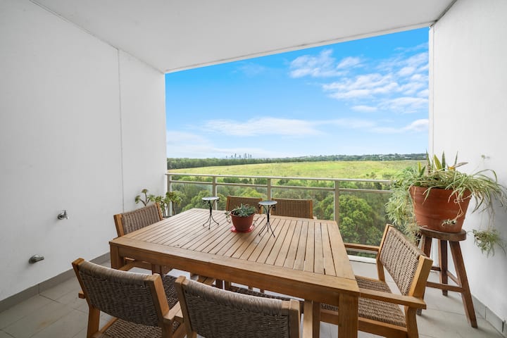 Olympic Park Nearby | Stylish Wentworth Point Apt - Strathfield