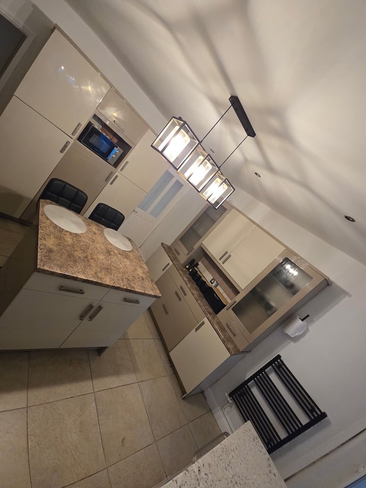 Luxury 5-bedroom Peaceful, Modern Family-friendly - Staffordshire