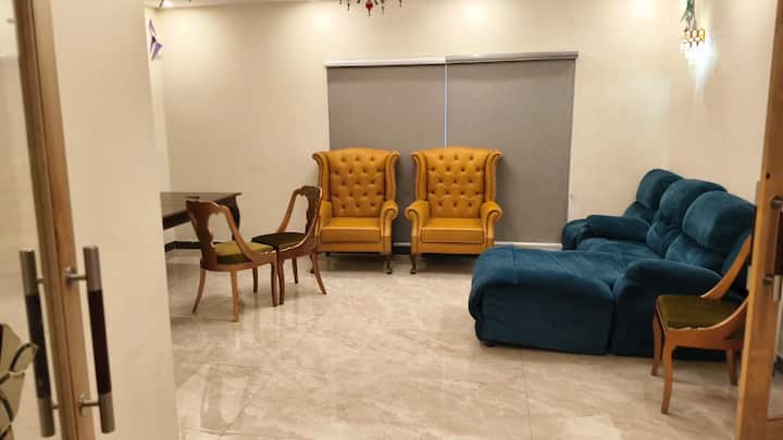 10 Marla Furnished House For Rent Have 4 Bedrooms - Lahore