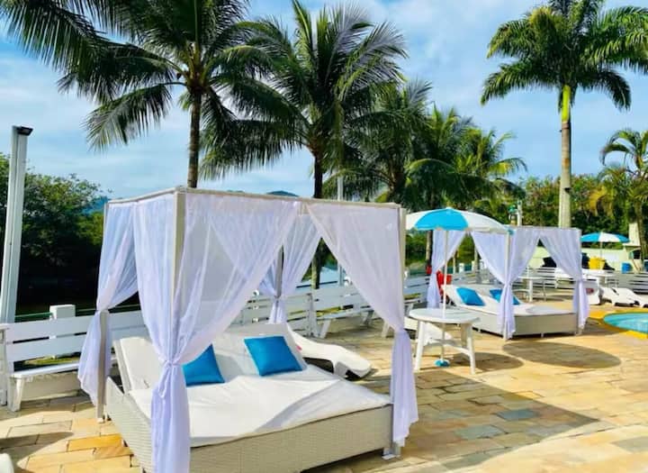 * _ Praia Camboinhas, Com Piscina E Muito Conforto - Niterói
