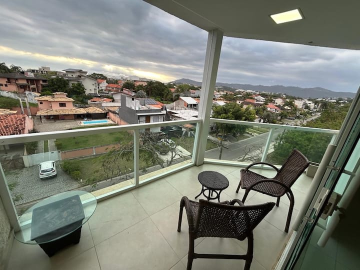 * Praia Camboinhas, Com Piscina E Muito Conforto. - Niterói