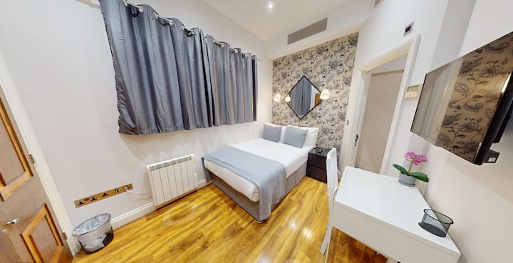 Cosy Double Room - No Window - 82 Gp - 倫敦