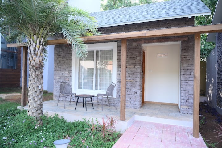 Standard Cottage - Kusum Resort - Badami