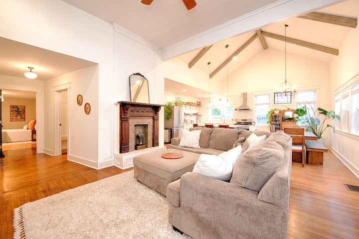 Downtown Indy Cottage - Walking Trails And Sights! - Indianapolis, IN