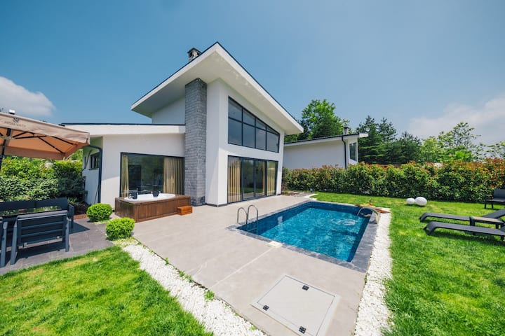 Isıtmalı Havuzlu ŞıK Villa Papatya Merkezi Konum - Сапанджа