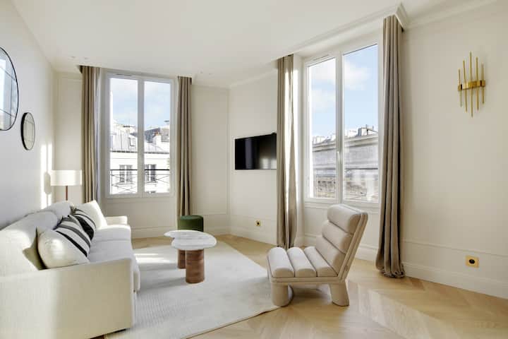 A Charming 2-br/2ba - Grands Boulevards - Paris