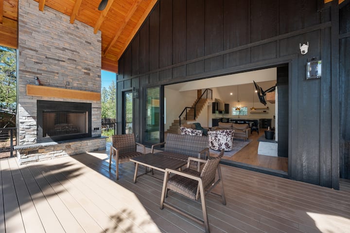 Cedar & Stone | Luxury Northwoods Retreat - Pinetop-Lakeside, AZ