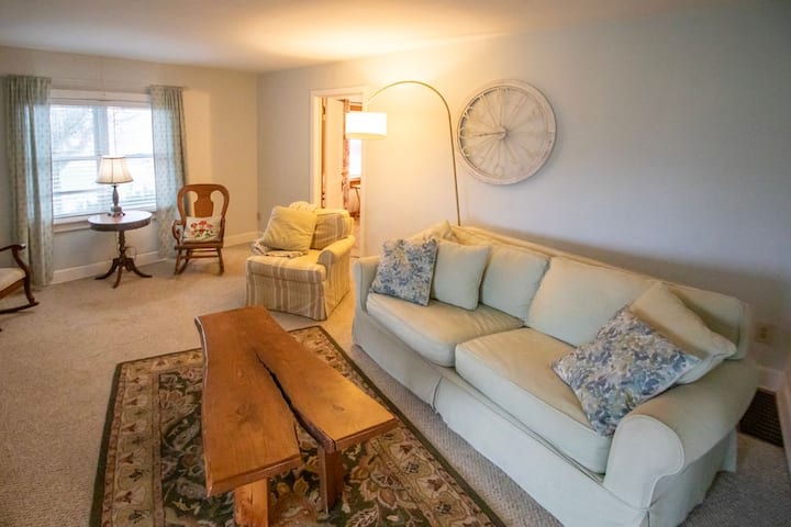 Historic Farmhouse At Traveler’s Loft Near Berlin - Berlin, OH