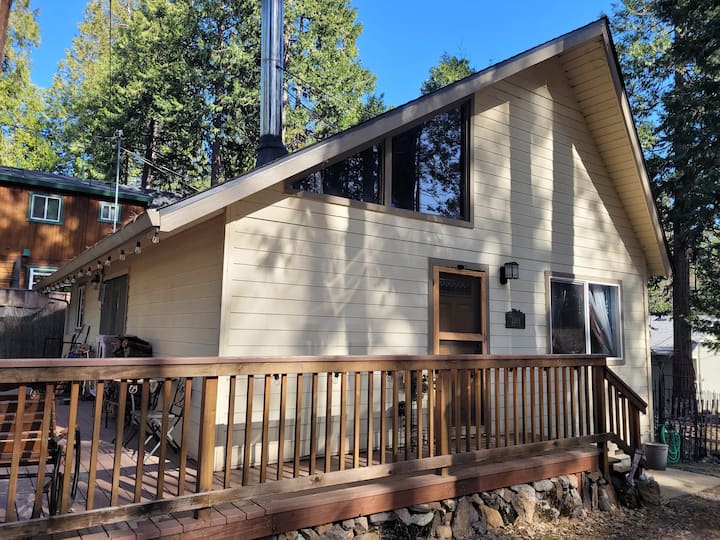 Tea House - Brentwood Lake, Twain Harte