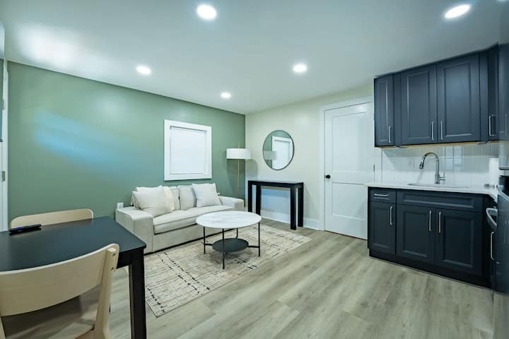 The Charleston V Vibe 8806 - North Charleston, SC