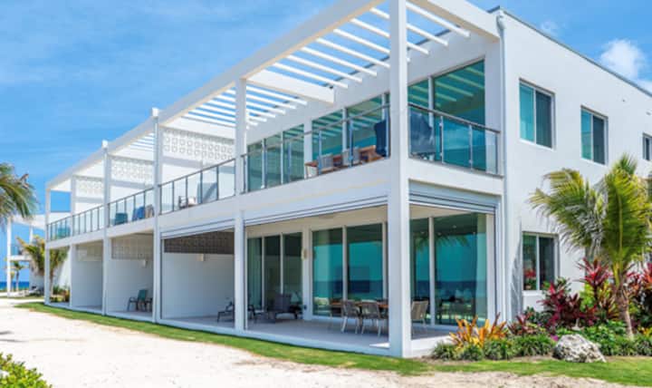 Luxury 3 Bedroom Waterfront Condo In Paradise - Cayman Islands