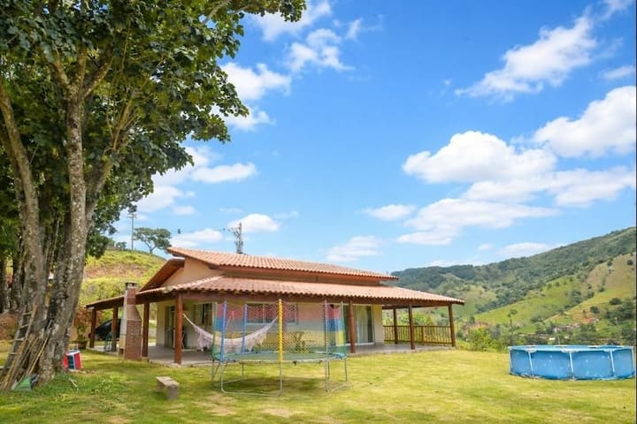 Chácara Sofi E Isa | Paz E Vista Para Montanha - Socorro